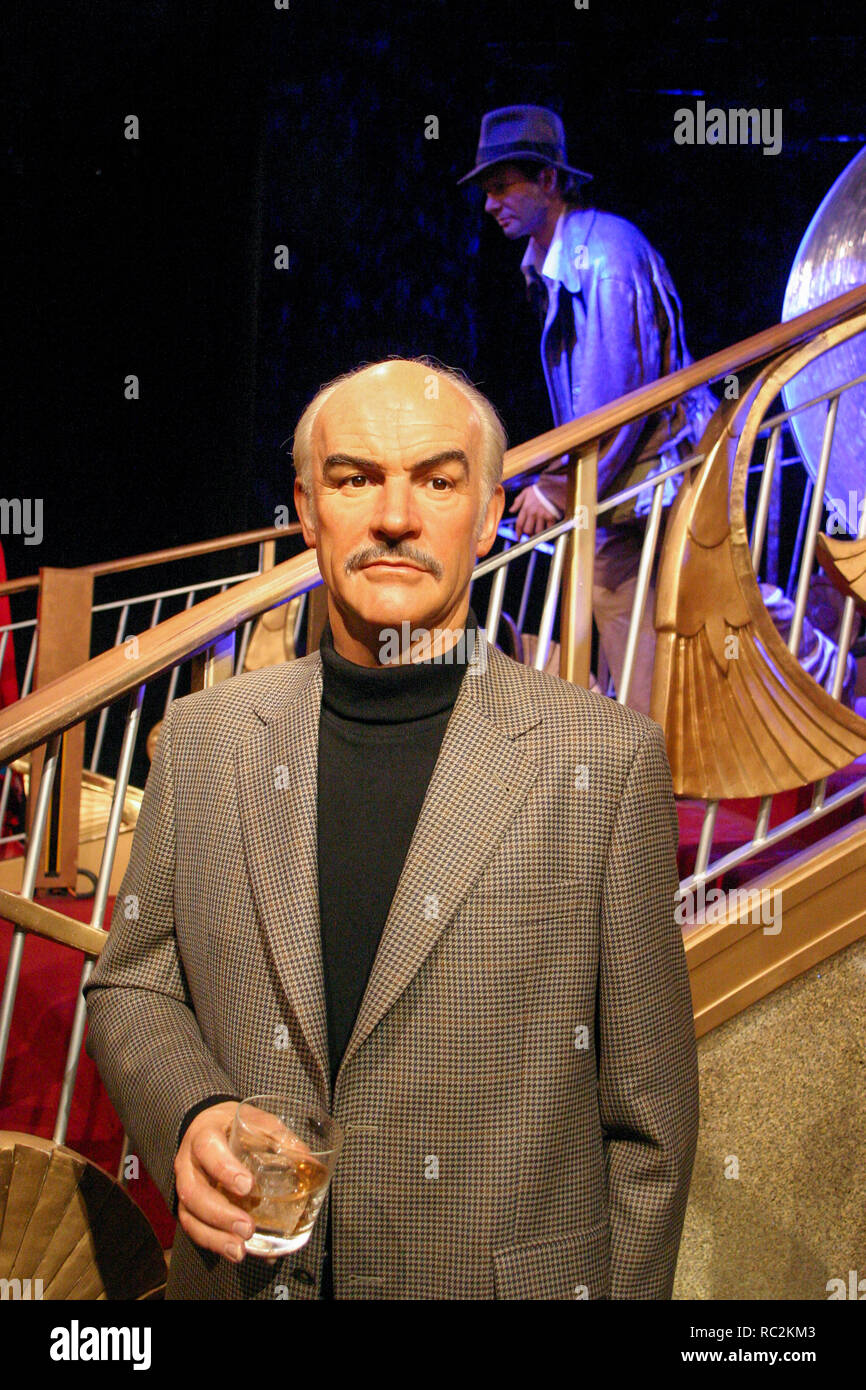 Visitor39s Infomadame Tussauds Wax Museum In London