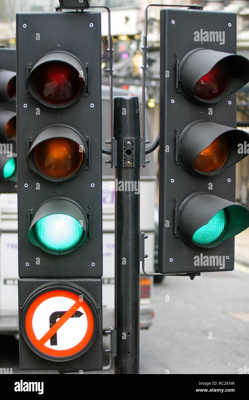 Traffic lights, London, Great-Britain, UK Stock Photo - Alamy Traffic lights, London, Great-Britain, UK Stock Photo - Alamy
