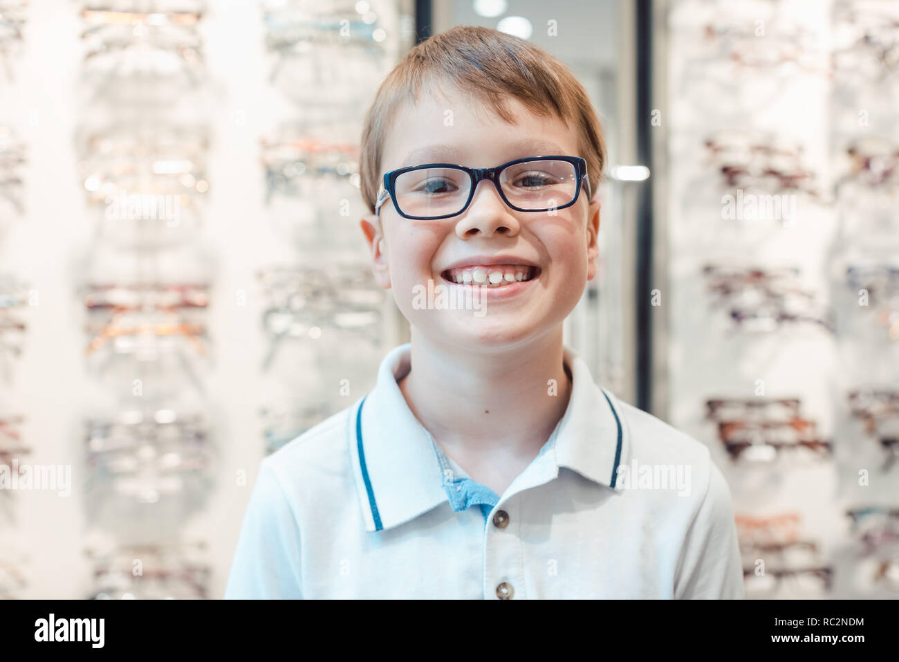 Boy wearing glasses hi-res stock photography and images - Alamy