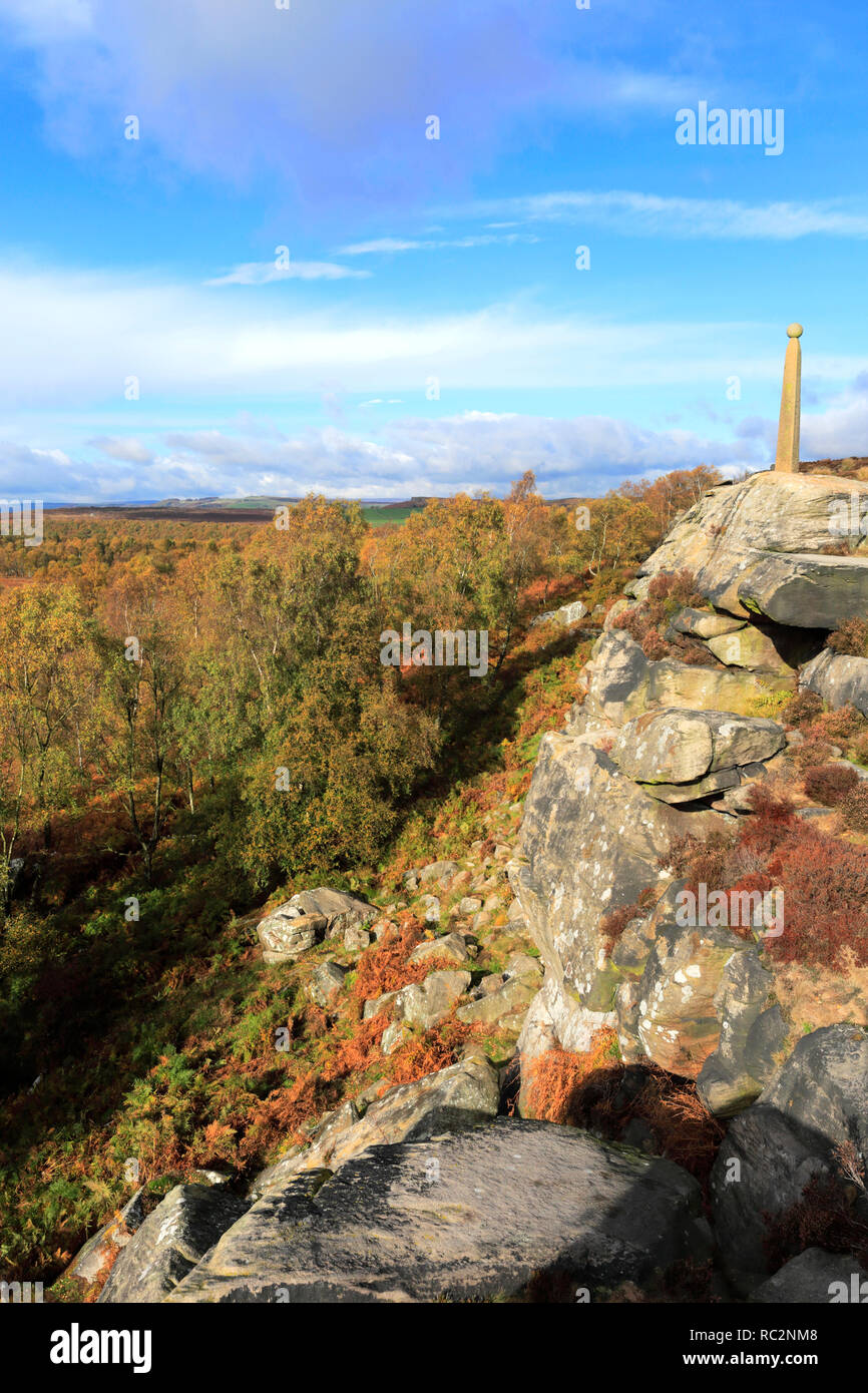 Autumn view over Admiral Nelsons monument, Birchen Edge, Peak District ...