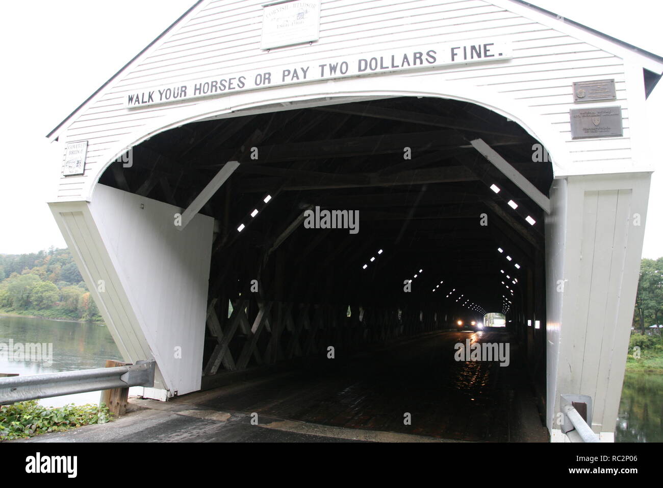Inside bridge hi-res stock photography and images - Alamy