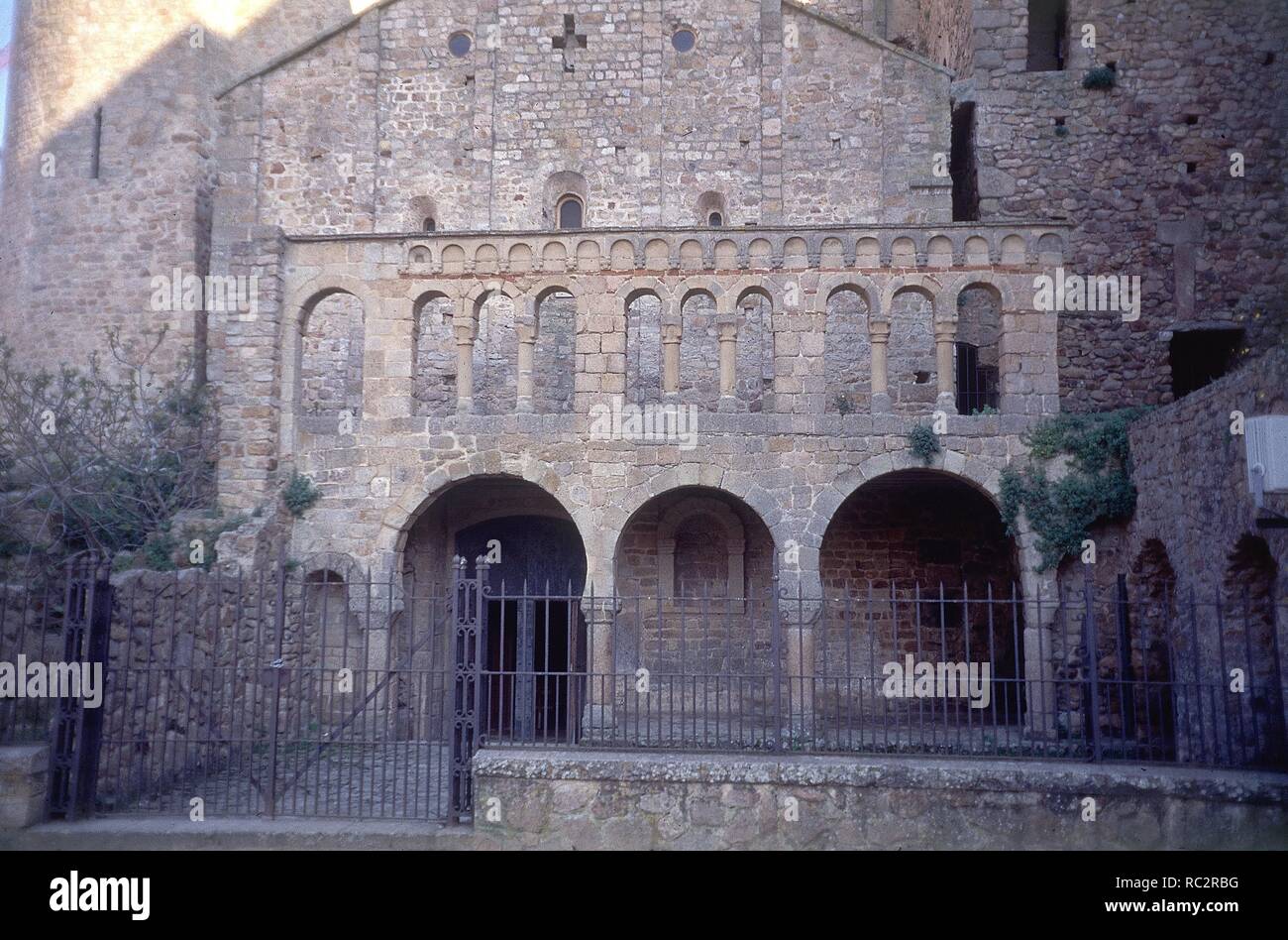 Arcos de herradura ciegos hi-res stock photography and images - Alamy
