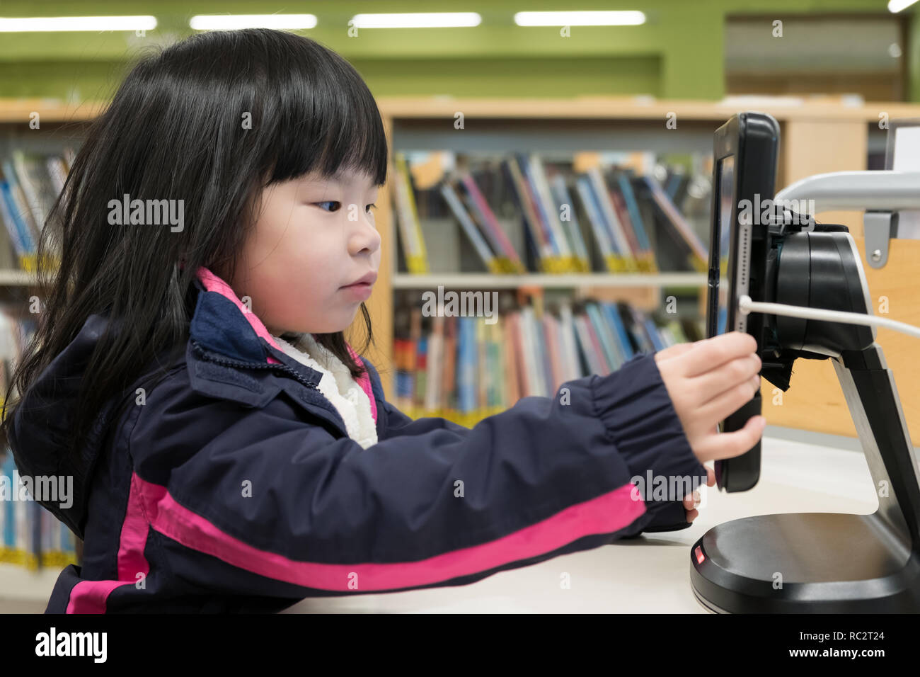 Kid tablet learning hi-res stock photography and images - Alamy