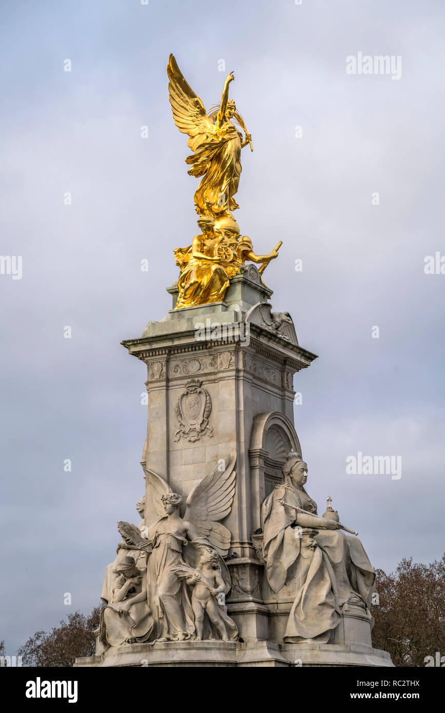 Queen victoria denkmal hi-res stock photography and images - Alamy