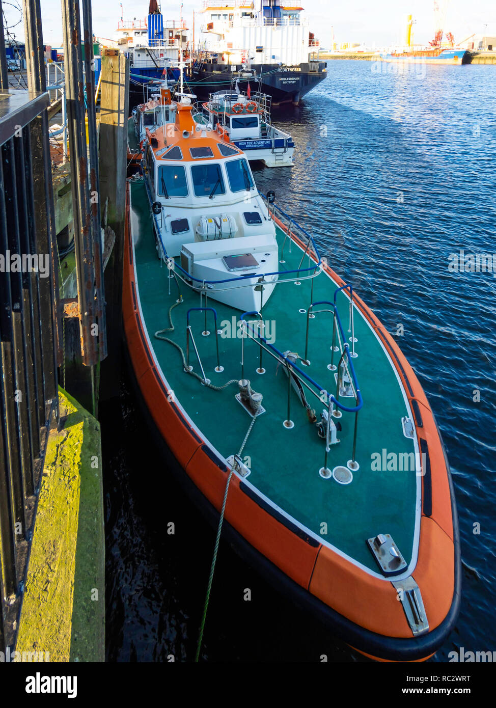 High tide boat hi-res stock photography and images - Alamy