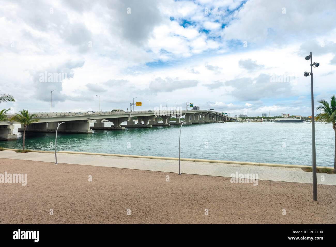 Miami, USA - jun 10, 2018: baywalk at the museum park in Miami Stock ...