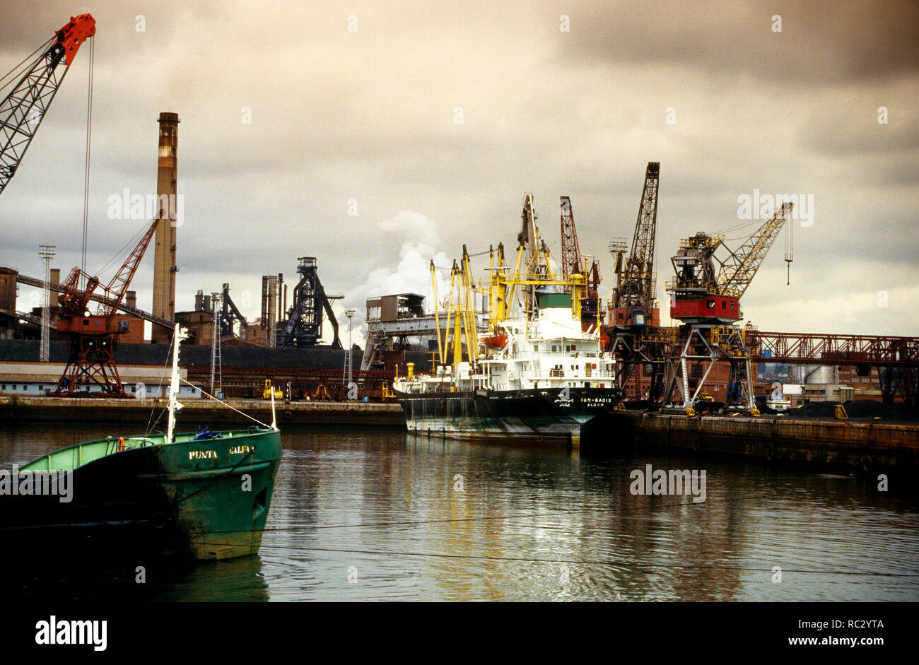 Aviles port hi-res stock photography and images - Alamy