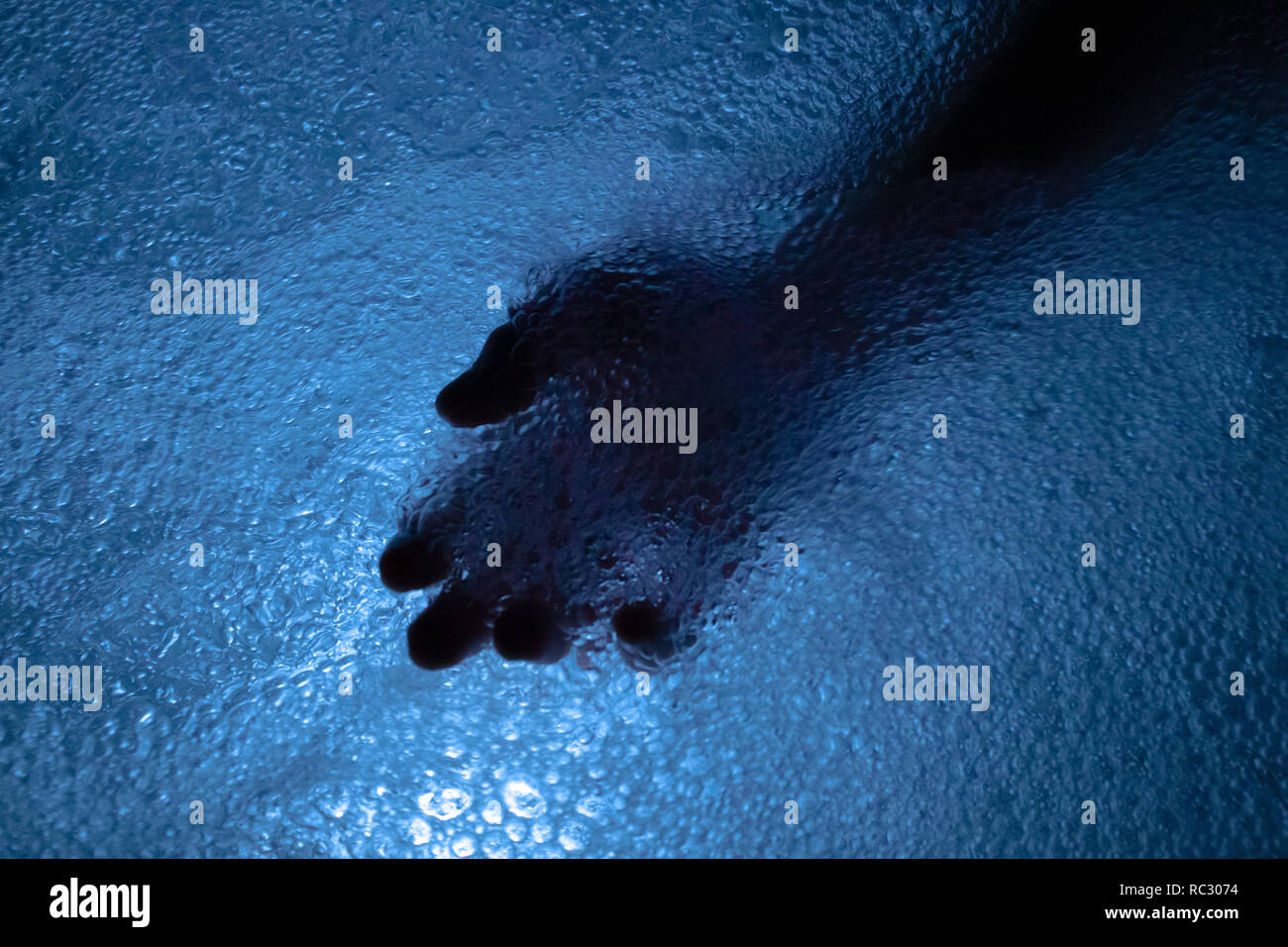 Person underwater hi-res stock photography and images - Alamy