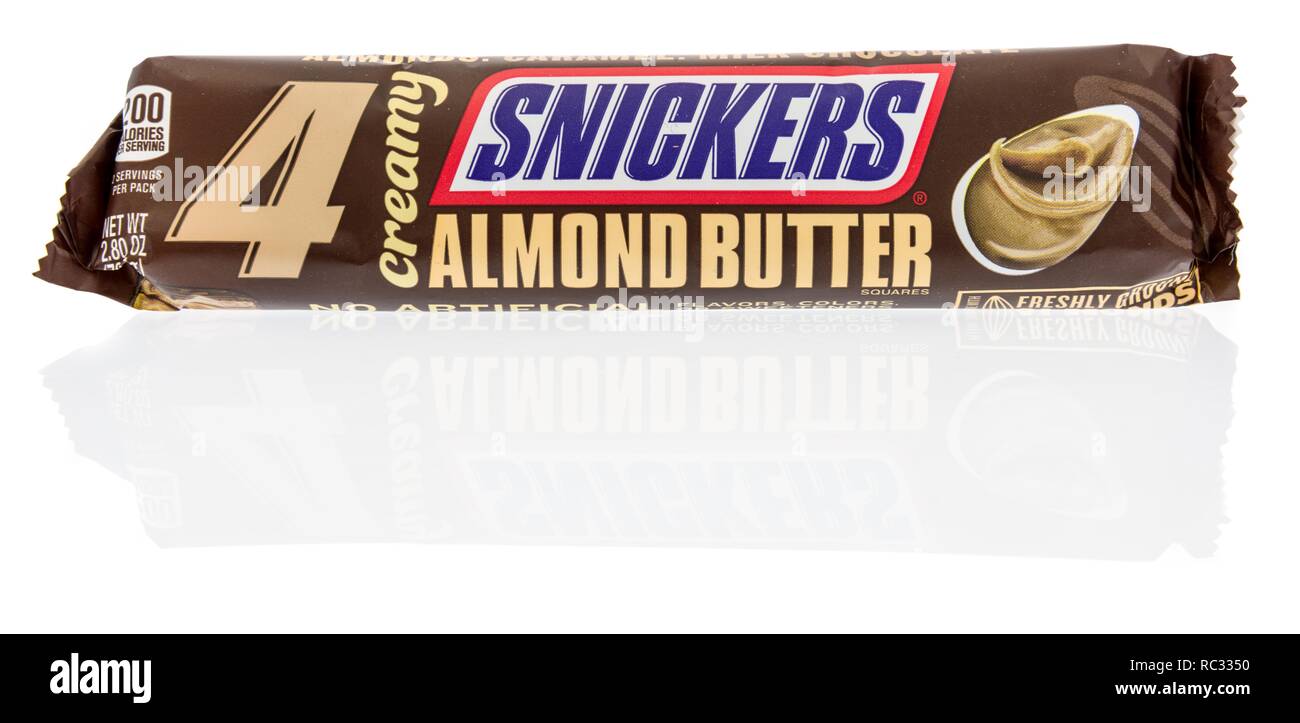 Snickers almond hi-res stock photography and images - Alamy