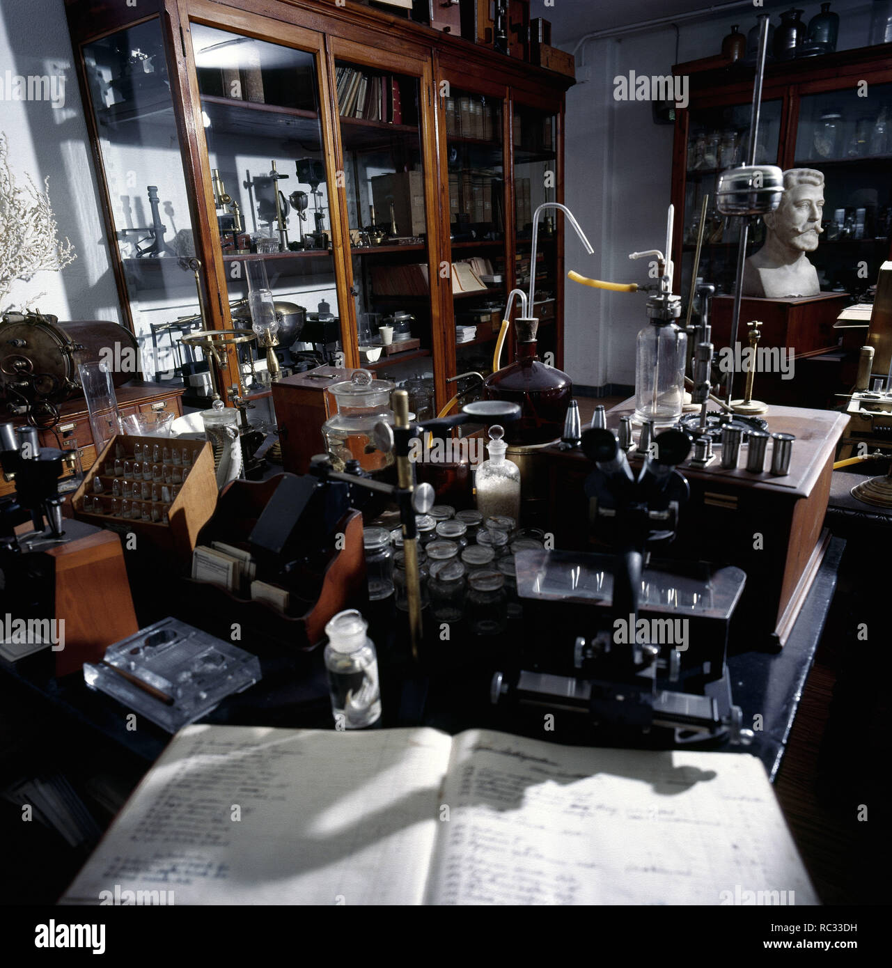 FIRST LABORATORY OF OCEANOGRAPHIC INVESTIGATION (1889). MARINE ...