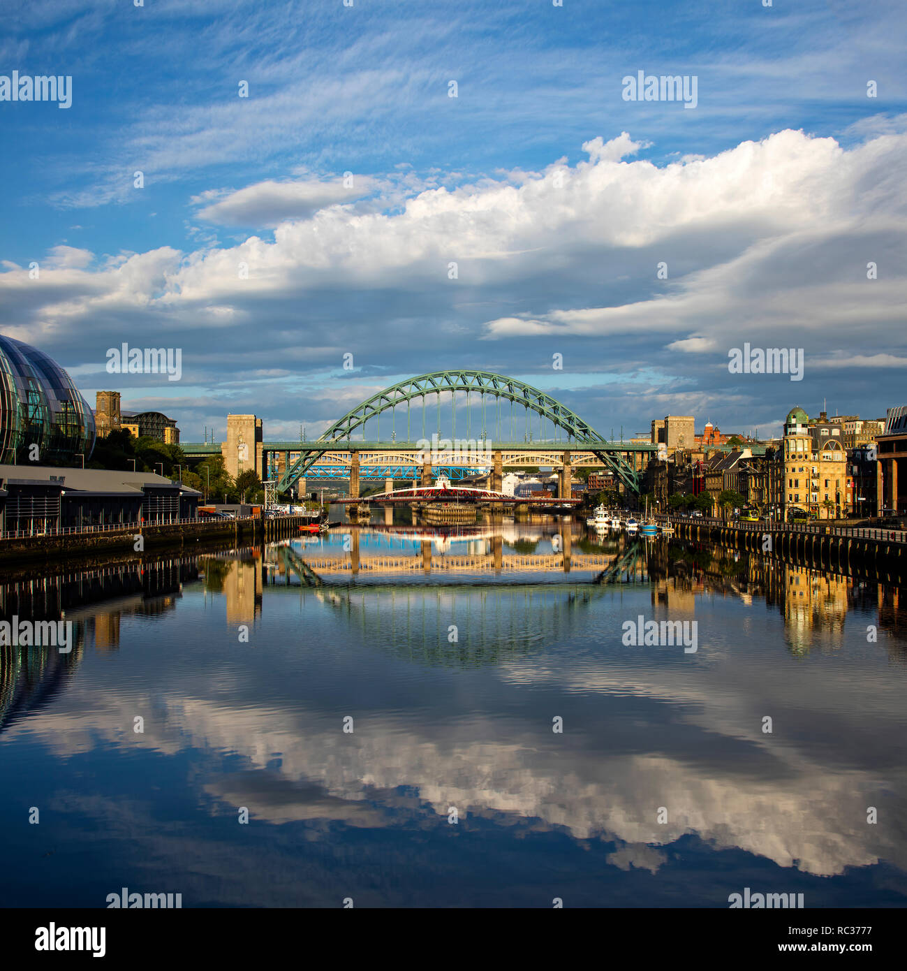 Newcastle and Gateshead quaysides at daybreak, Newcastle upon Tyne ...