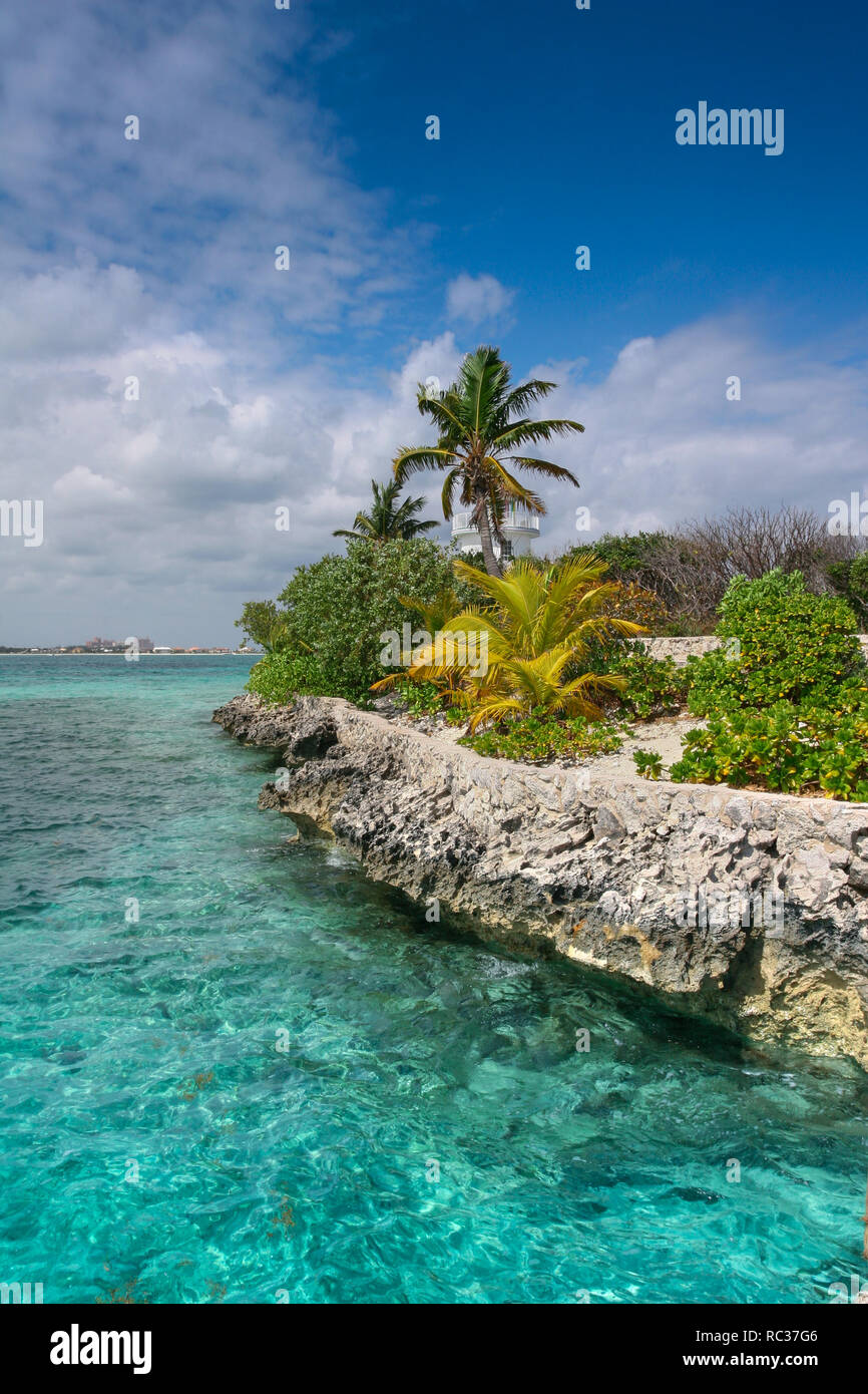 Exotic island, View on the sandy beach island and crystal clear blue ...