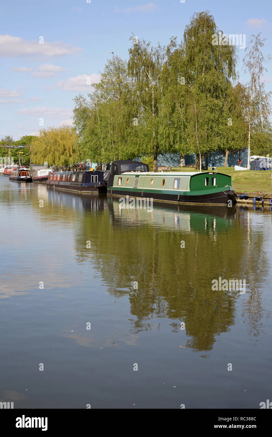 Boating on the river great ouse hi-res stock photography and images - Alamy