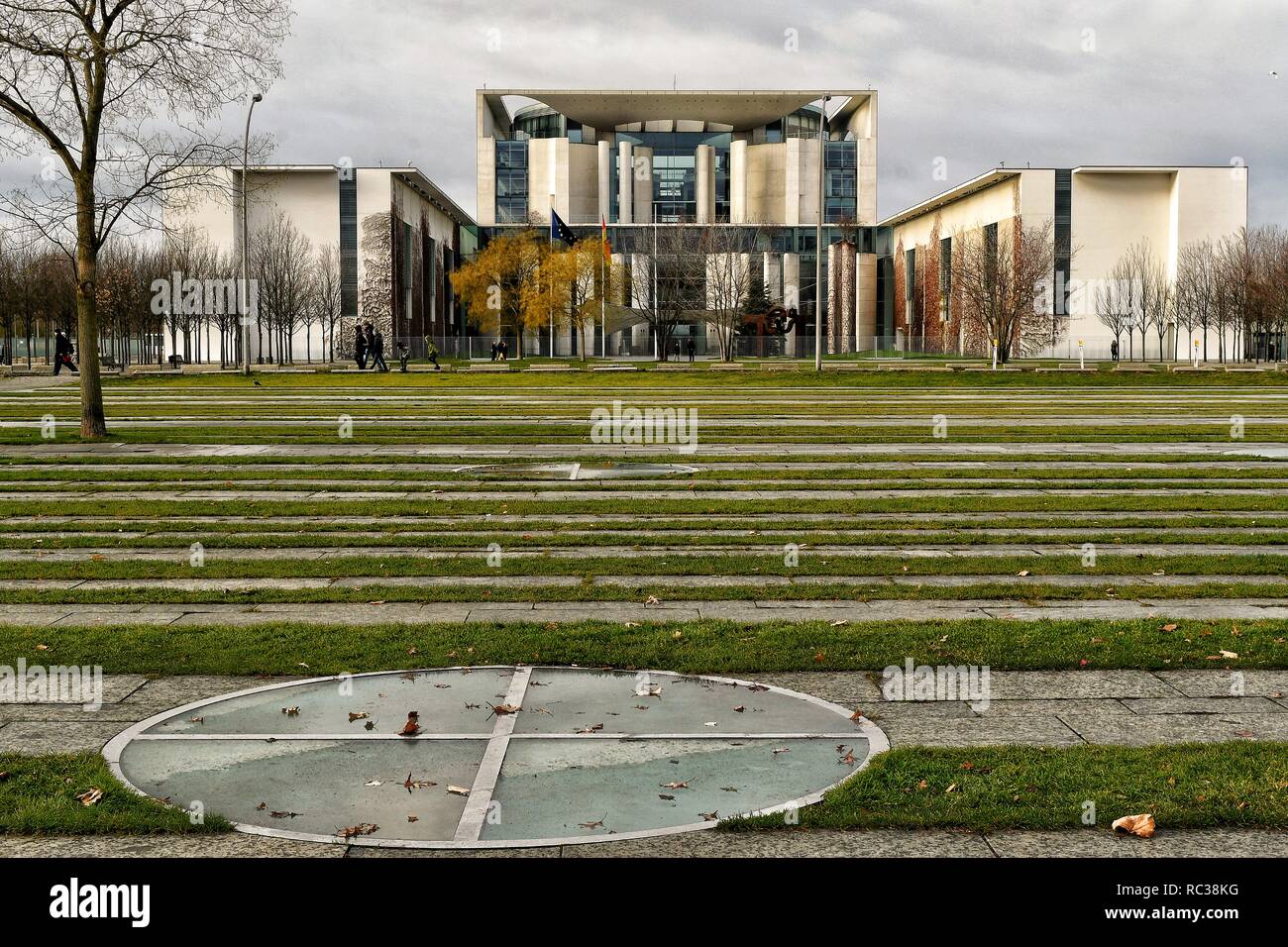 Bundeskanzleramt berlin hi-res stock photography and images - Alamy