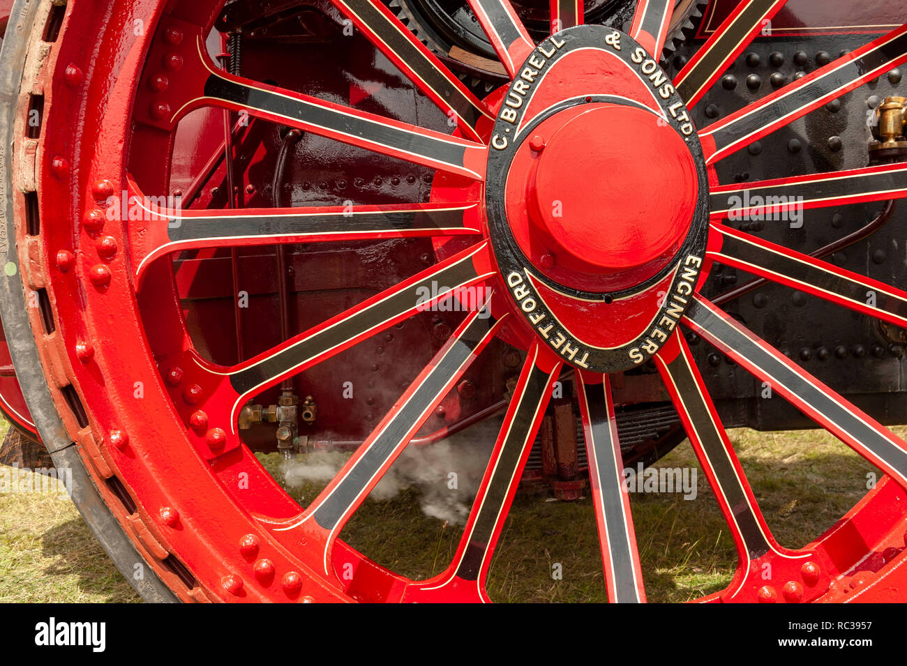 Vintage steam engine wheel hi-res stock photography and images - Alamy