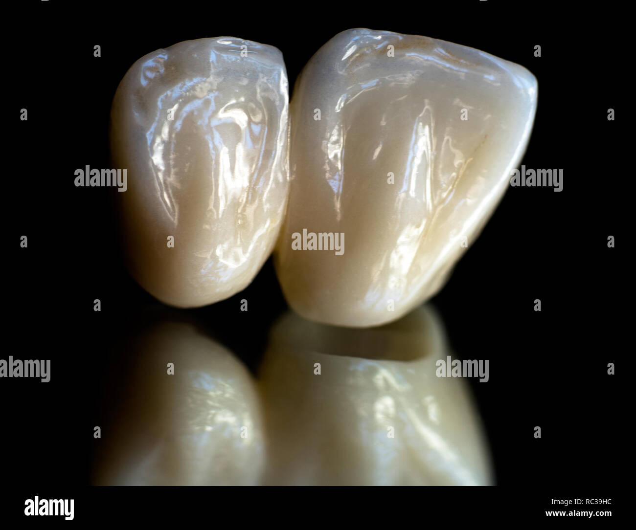 Ceramic zirconia teeth Stock Photo - Alamy