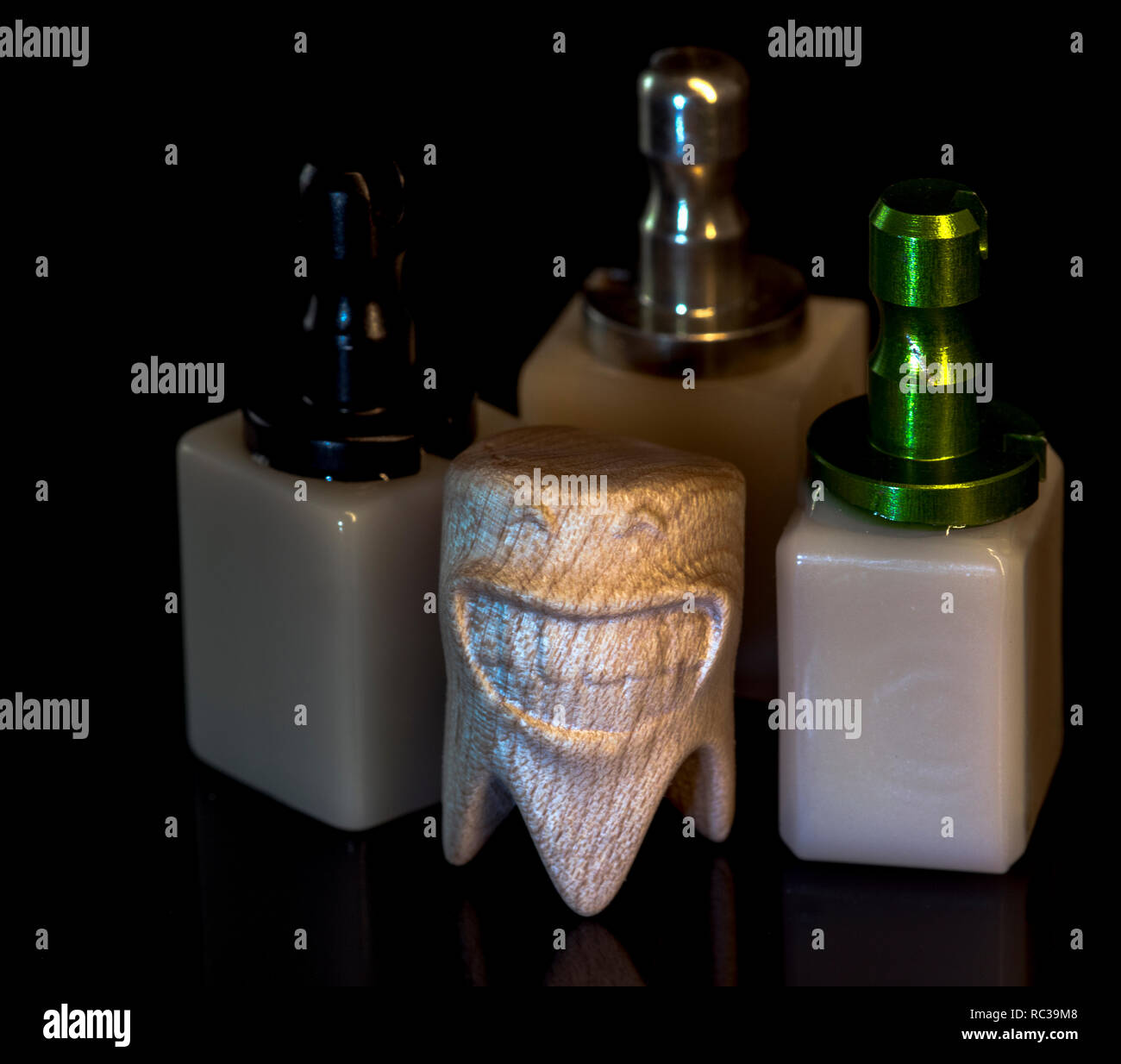 Ceramic zirconia teeth Stock Photo - Alamy