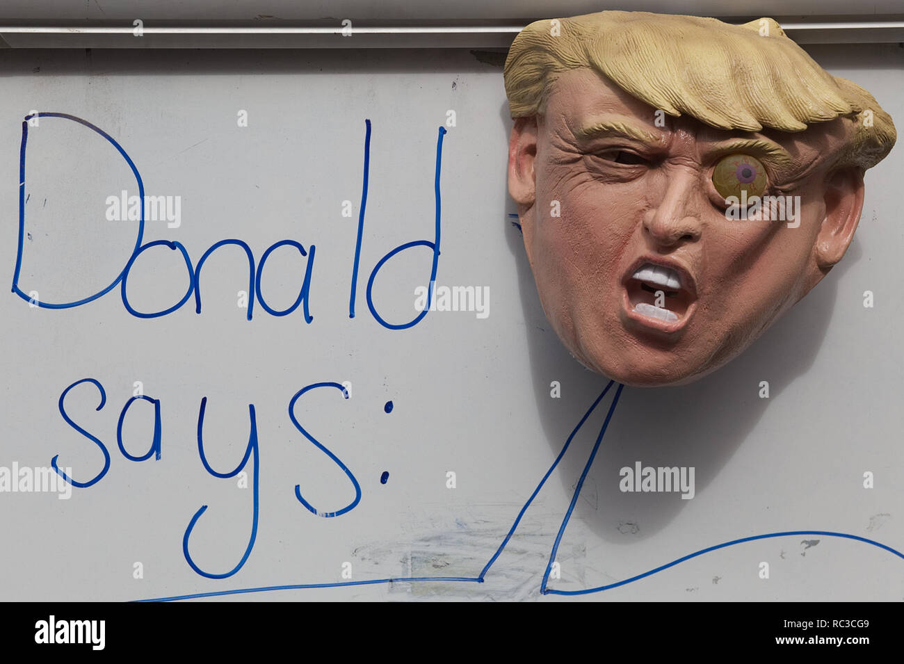 Missing person sign hi-res stock photography and images - Alamy