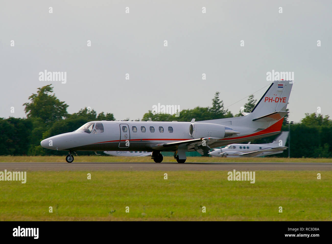 Cessna 550 CITATION BRAVO jet plane PH-DYE of Solid Air BV. Corporate ...