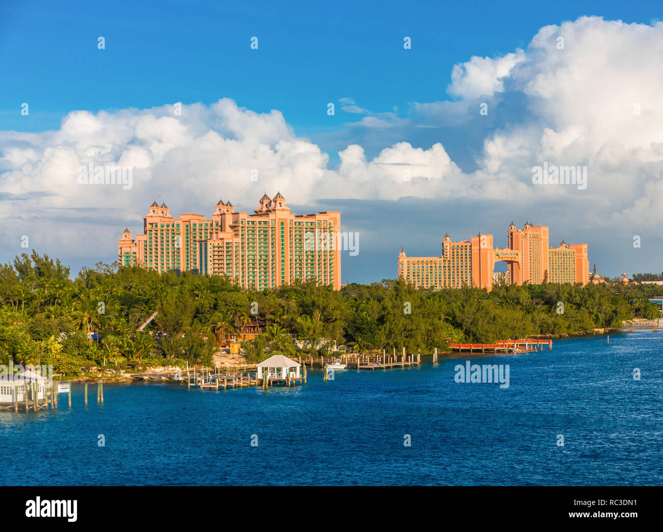 Nassau coast hi-res stock photography and images - Alamy