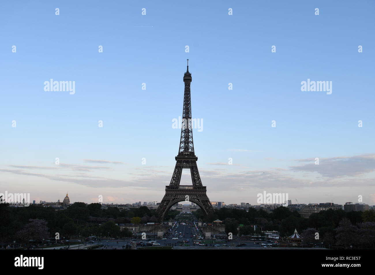 Eiffel tower at night, Paris, France Stock Photo - Alamy