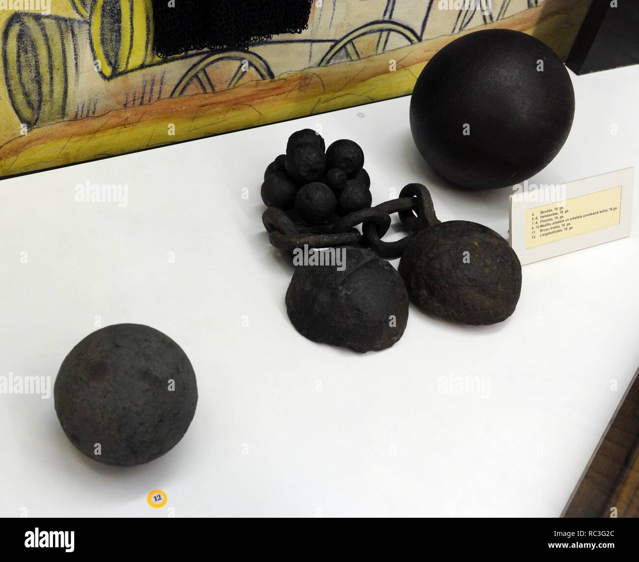 Cannonball bullet hi-res stock photography and images - Alamy