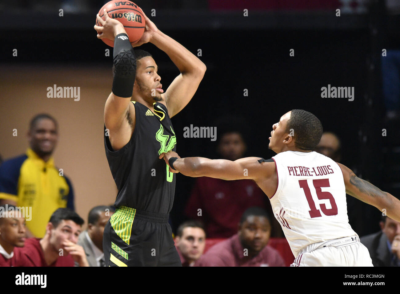 Philadelphia, Pennsylvania, USA. 12th Jan, 2019. Temple Owls guard NATE ...