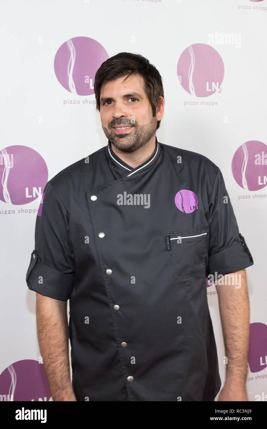 Chef christopher robbins hi-res stock photography and images - Alamy