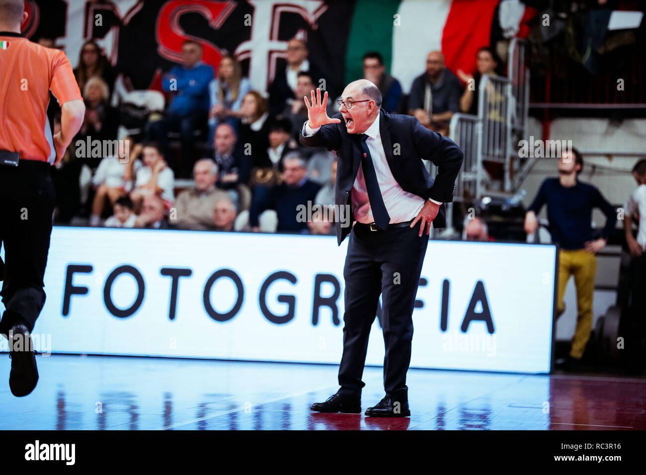 Foto caja hi-res stock photography and images - Alamy