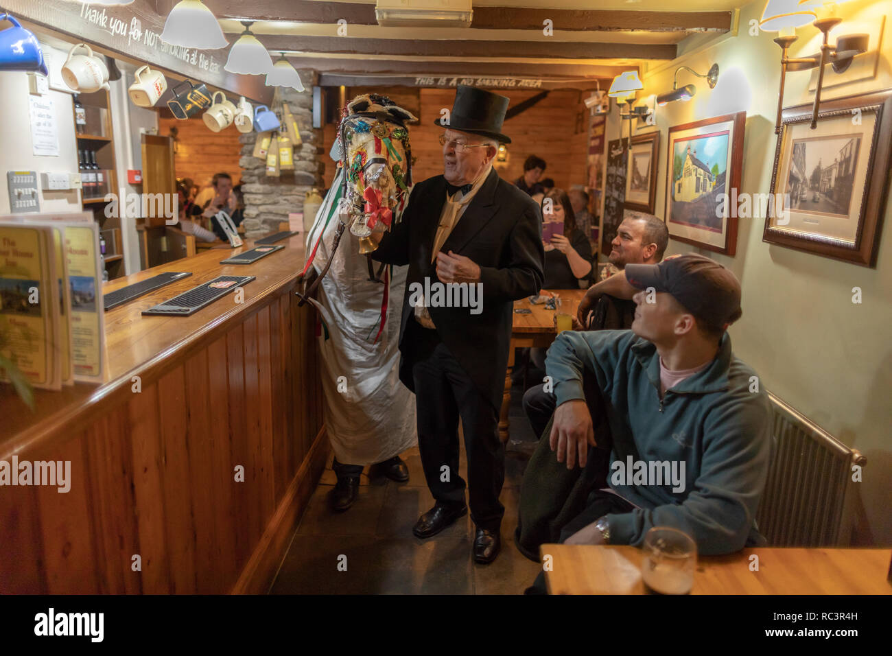 Llangynwyd, Wales, UK. 13th January 2019. The Old New Year ( Yr Hen ...