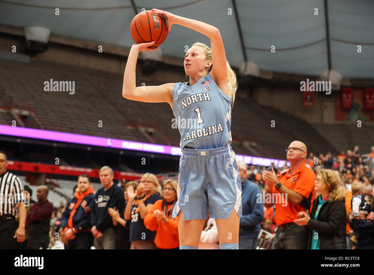 Taylor koenen hi-res stock photography and images - Alamy