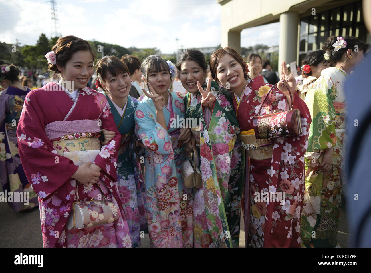 Okinawan women hi-res stock photography and images - Alamy