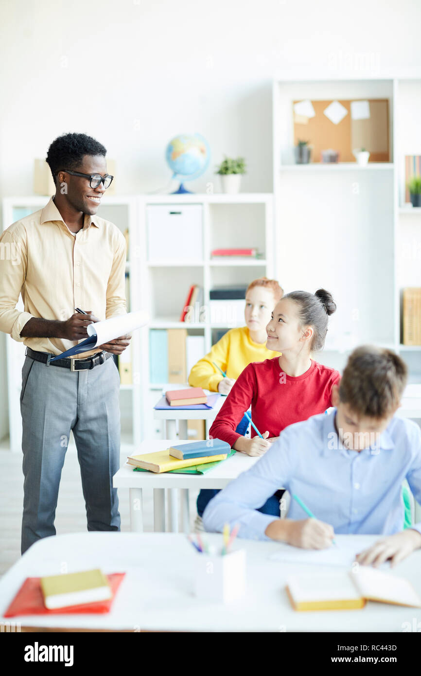 Child teacher talk hi-res stock photography and images - Alamy