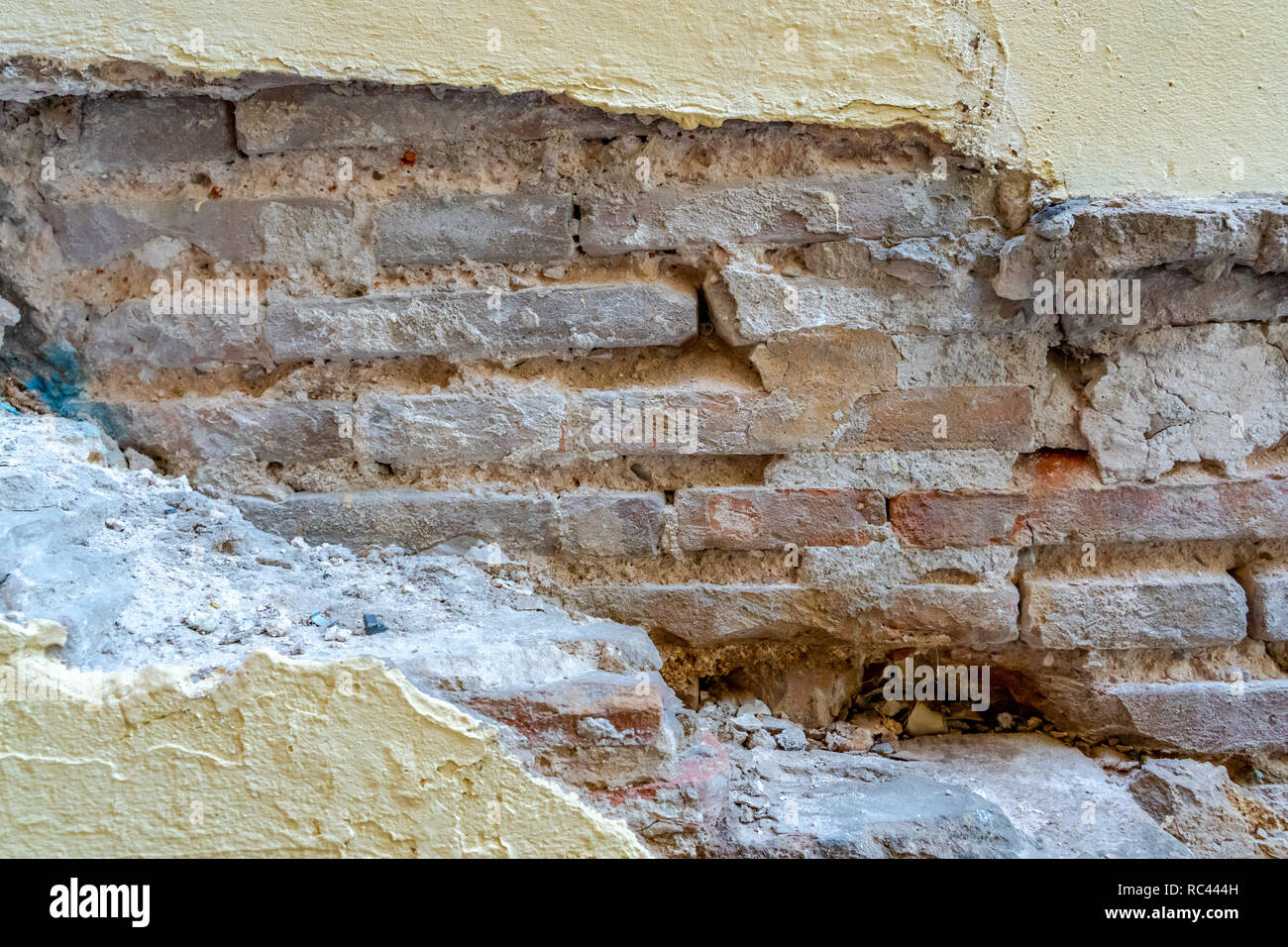 Falling Wall High Resolution Stock Photography and Images - Alamy