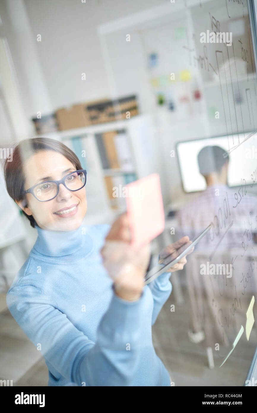 Reading notes on board Stock Photo - Alamy