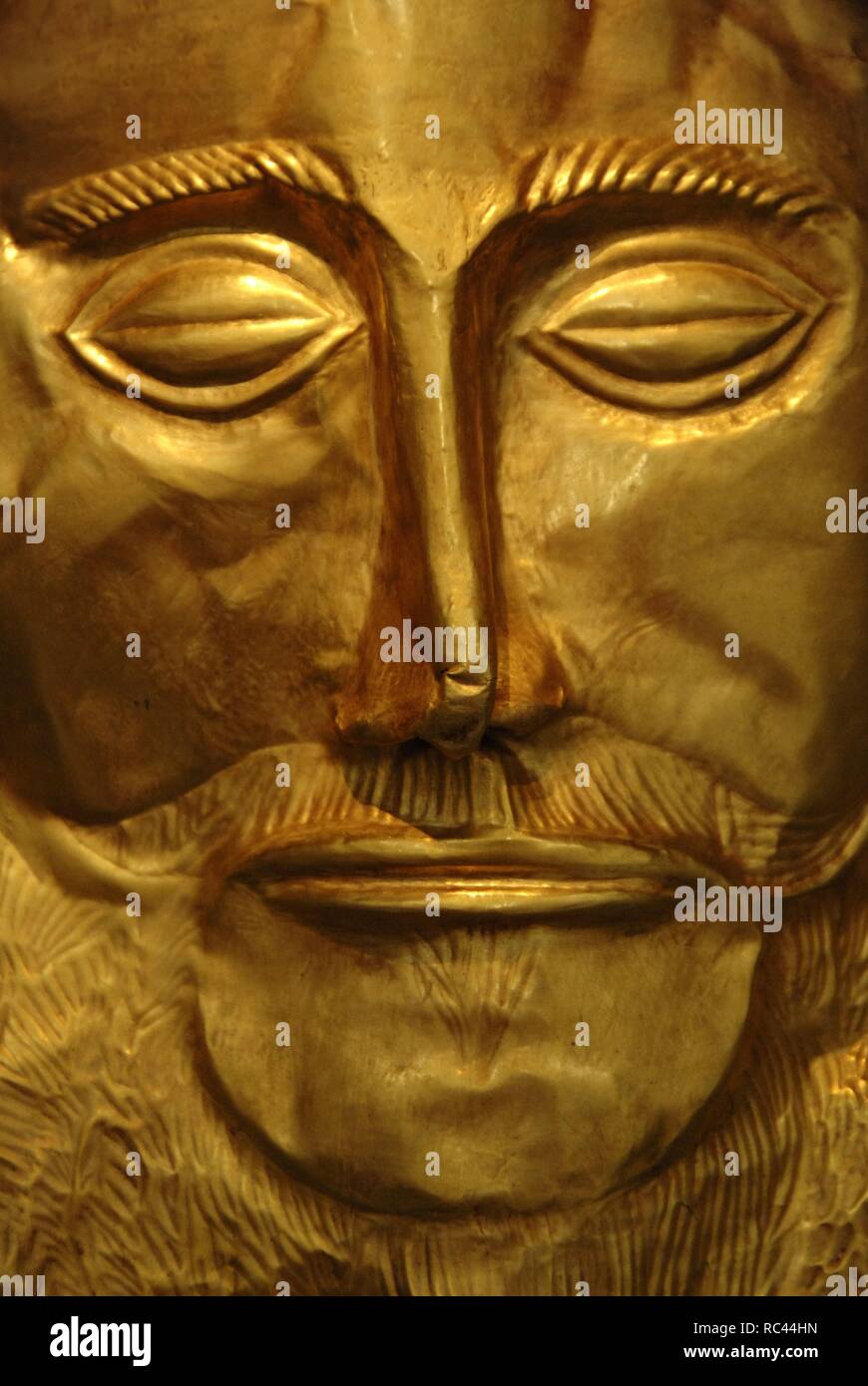 Mycenaean art. Greece. Funerary Mask of Agamemnon in gold foil ...