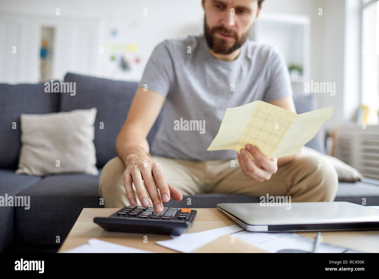 Employee counting hi-res stock photography and images - Alamy