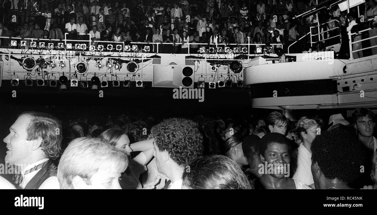 Studio 54 1978 Photo By John Barrett/PHOTOlink Stock Photo - Alamy