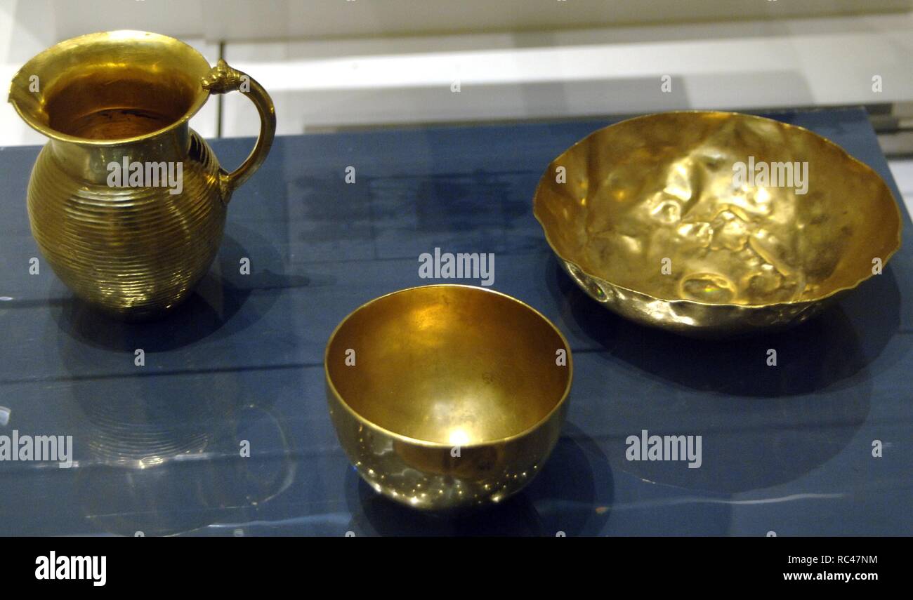 Oxus treasure gold achaemenid persian hi-res stock photography and ...