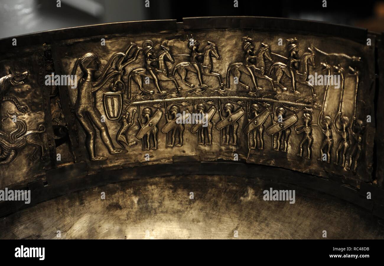 Iron age shields hi-res stock photography and images - Alamy