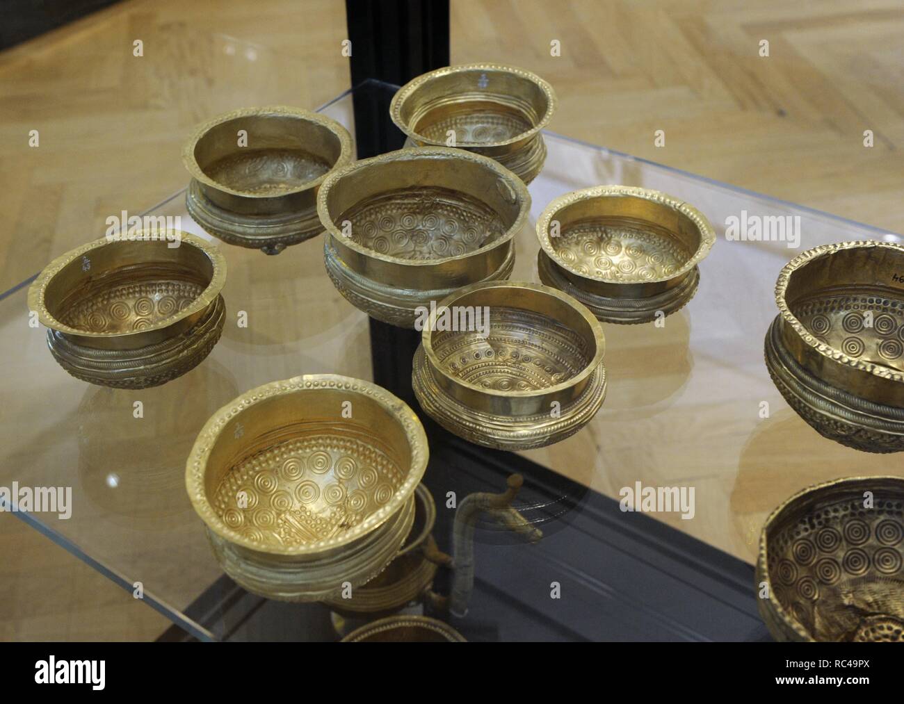Prehistoric. Art. Metal Age. Northern Europe. Golden vessels. Decorated ...