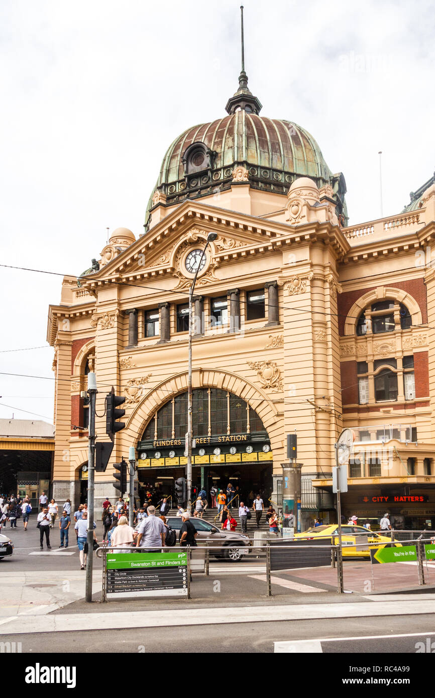 Flinders street rail station hi-res stock photography and images - Alamy
