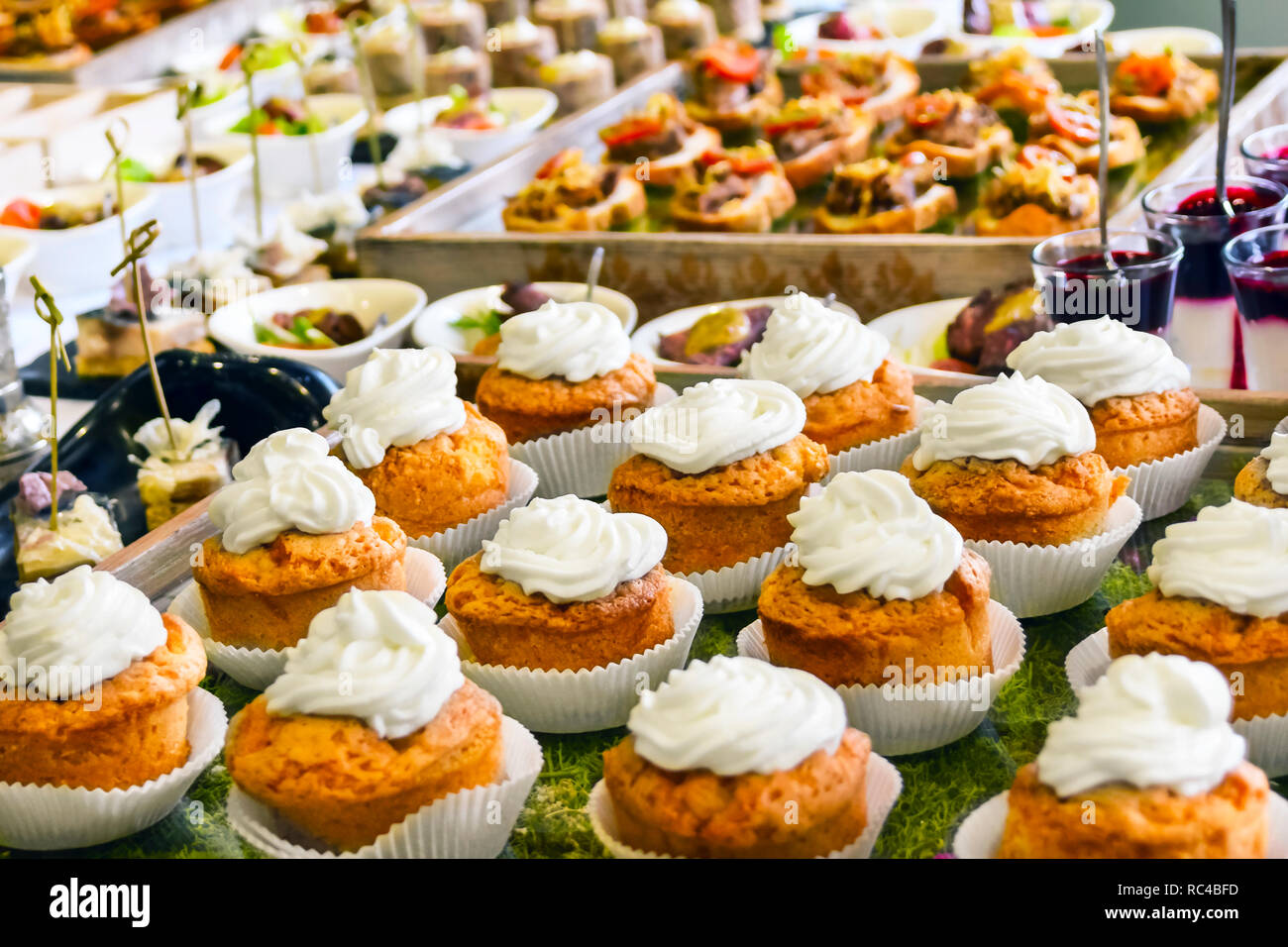 Catering services hi-res stock photography and images - Alamy