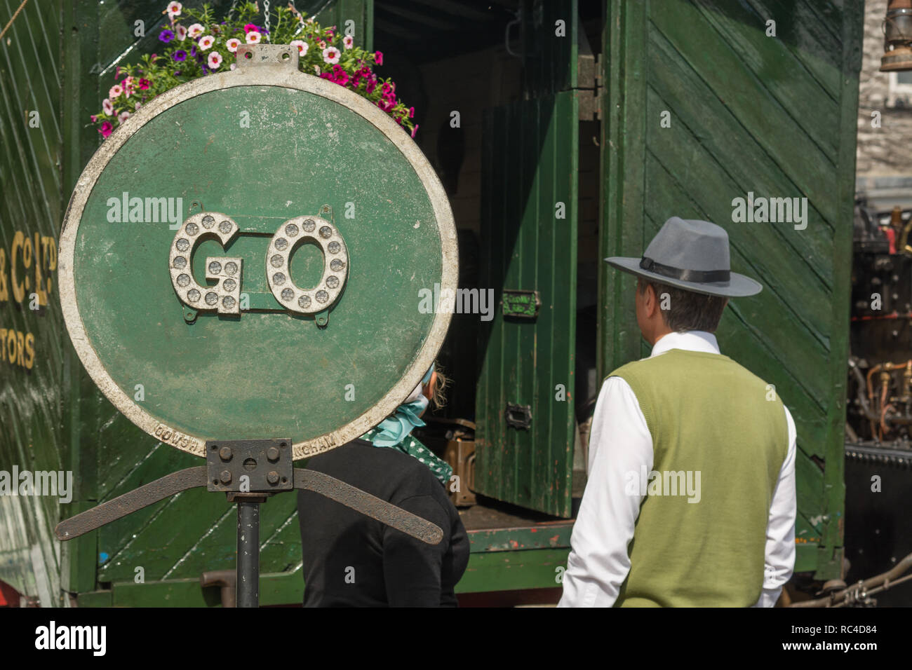 Go road sign from the 1940's Stock Photo - Alamy