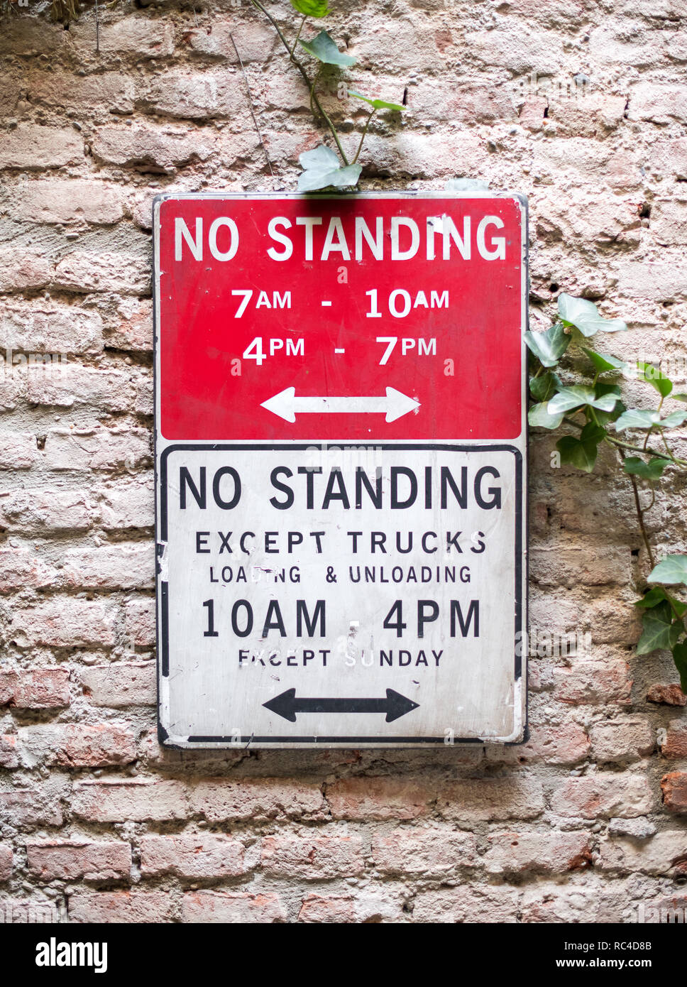 No loading sign hi-res stock photography and images - Alamy
