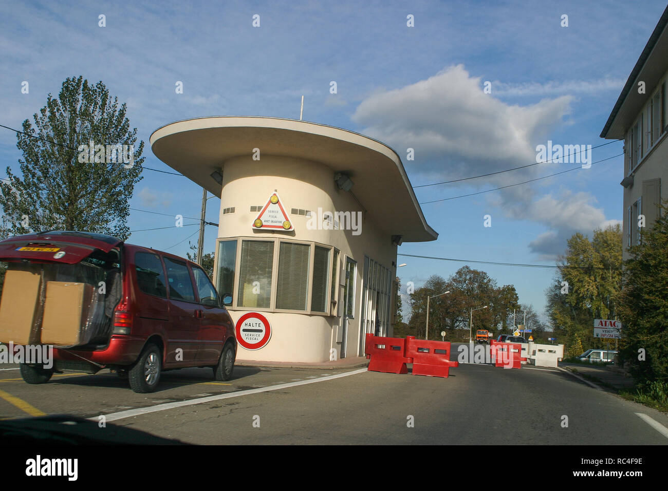 Swiss border checkpoint hi-res stock photography and images - Alamy