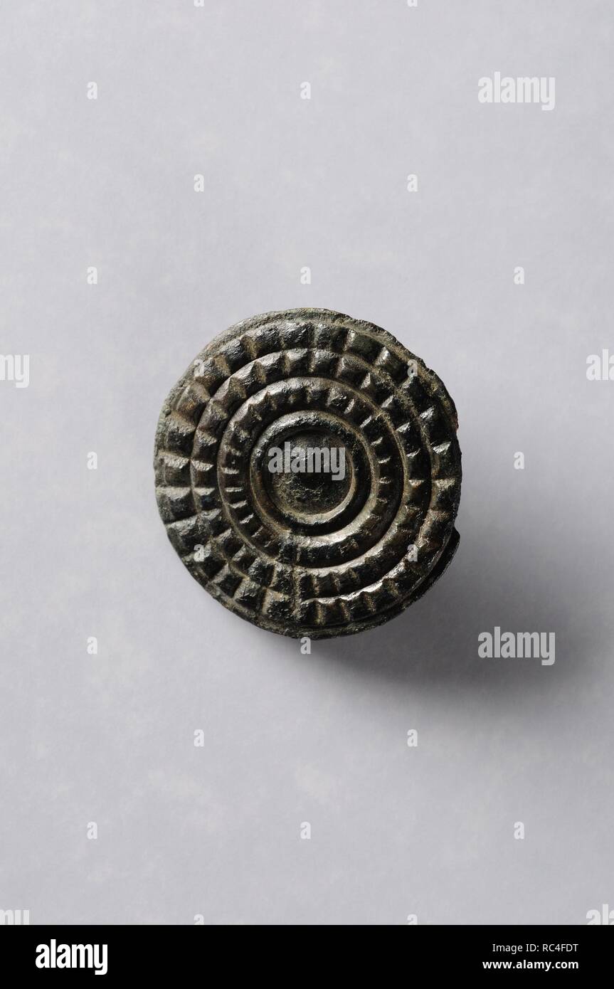 Concentric geometric hi-res stock photography and images - Alamy