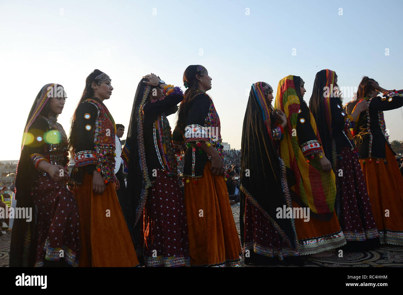 Lahore, Pakistan. 13th Jan, 2019. Pakistan artists performing dance ...