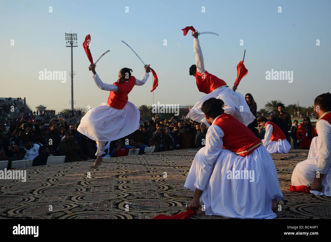 Lahore, Pakistan. 13th Jan, 2019. Pakistan artists performing dance ...
