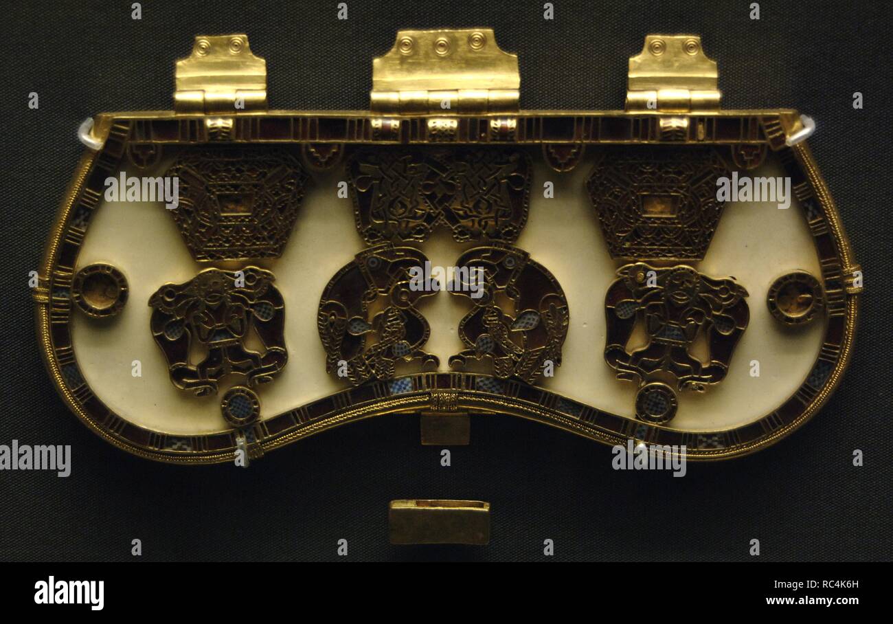 Sutton hoo treasure hi-res stock photography and images - Alamy